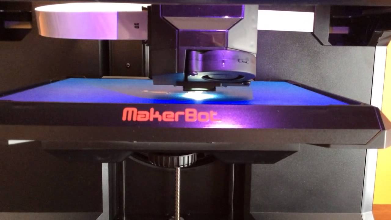 Makerbot Replicator 5th Generation First Print - YouTube