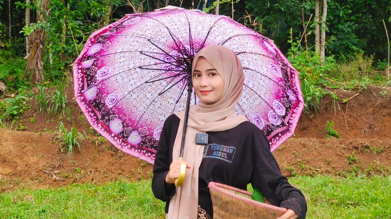 NENG LIA PERAWAN DESA CANTIK, JANGANKAN KULIAH KE KOTA UNTUK MAKAN ...