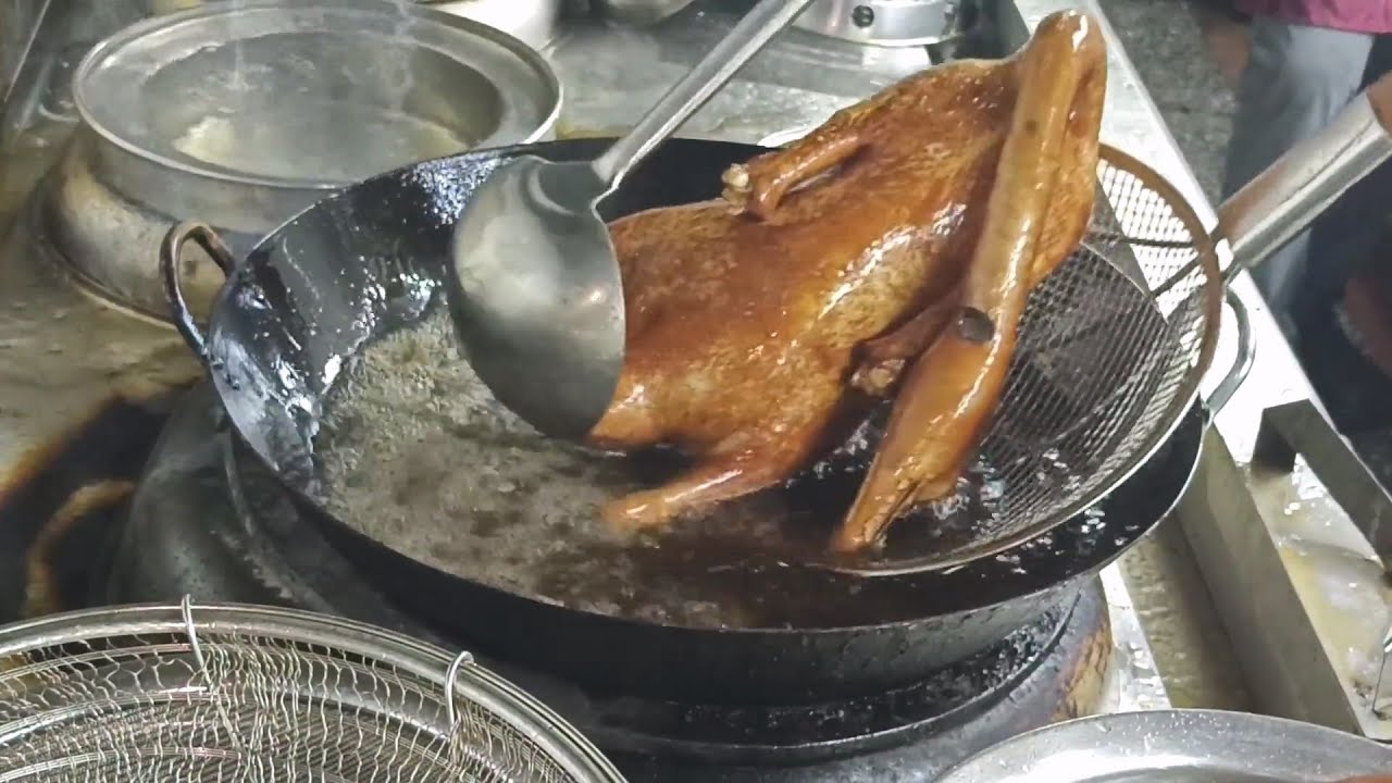 The production process of Chinese cuisine roast goose - YouTube