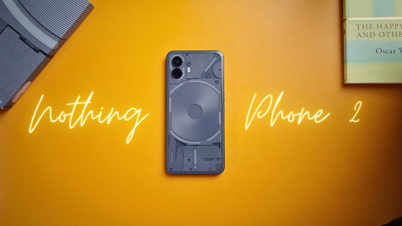 Nothing Phone (2): A Pixel in an iPhone's Body - YouTube