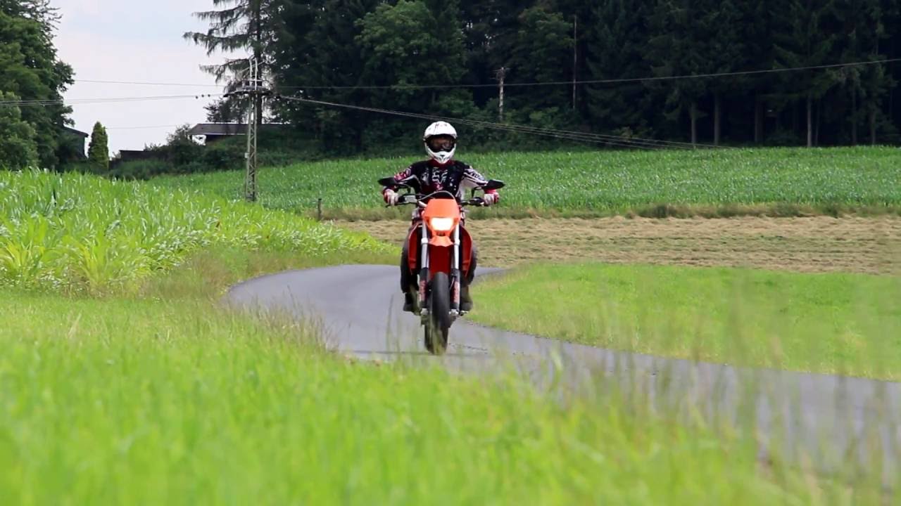 Sumo-Racing - YouTube