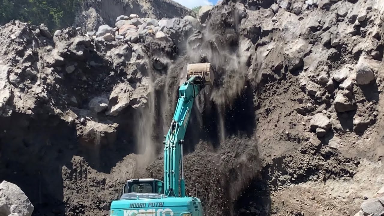 Heavy equipment operators hit by collapsing rocks at sand mining||4k ...