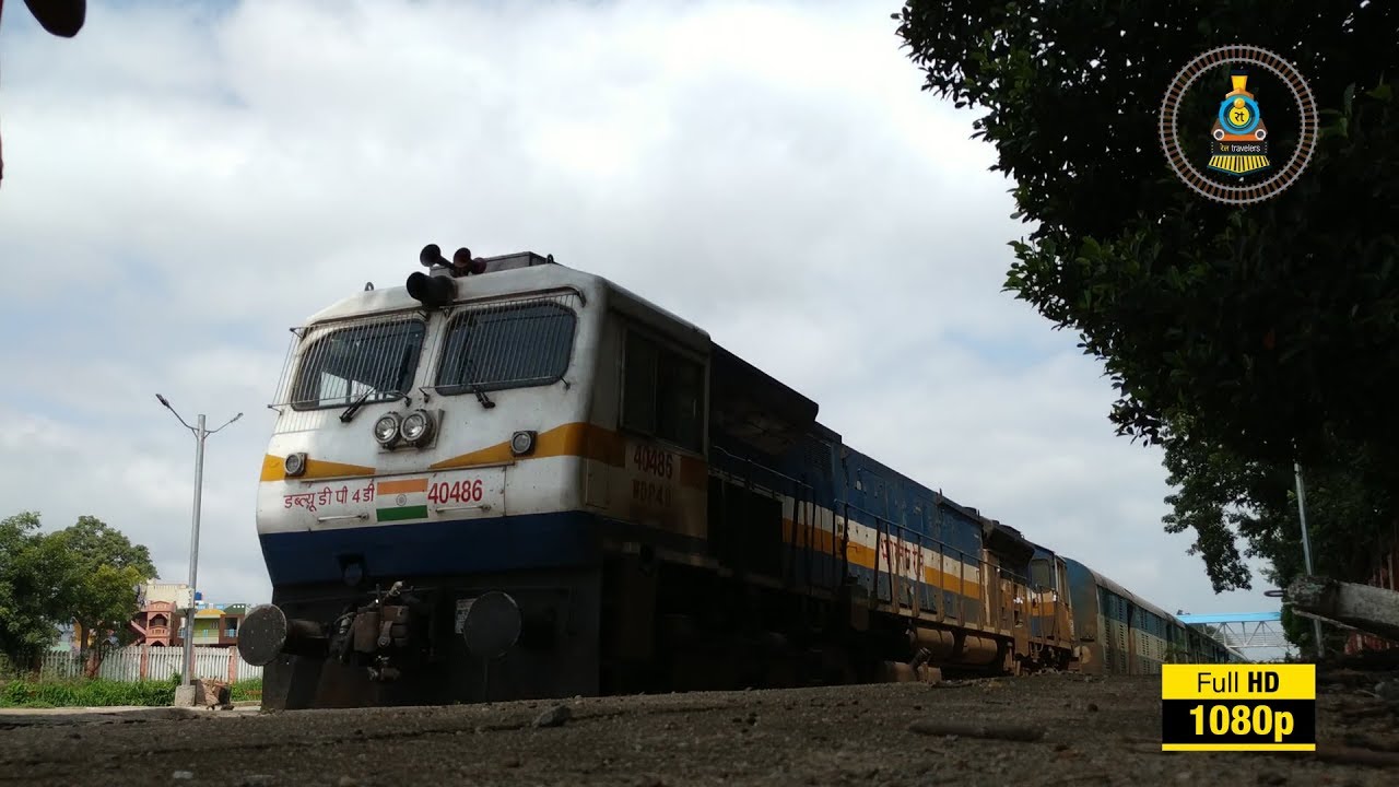 Karnataka Sampark Kranti Express skipping Soldevanahalli - YouTube