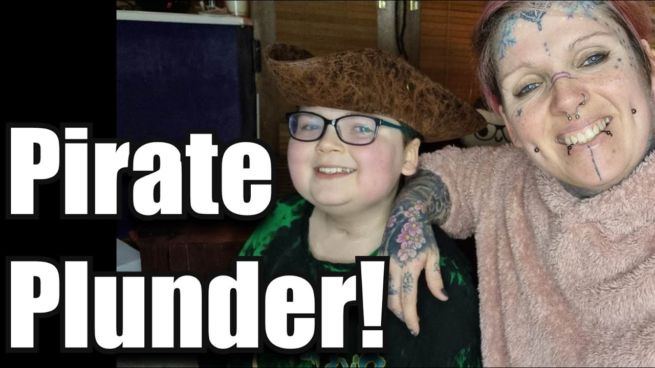 Pirate Plunder! - YouTube