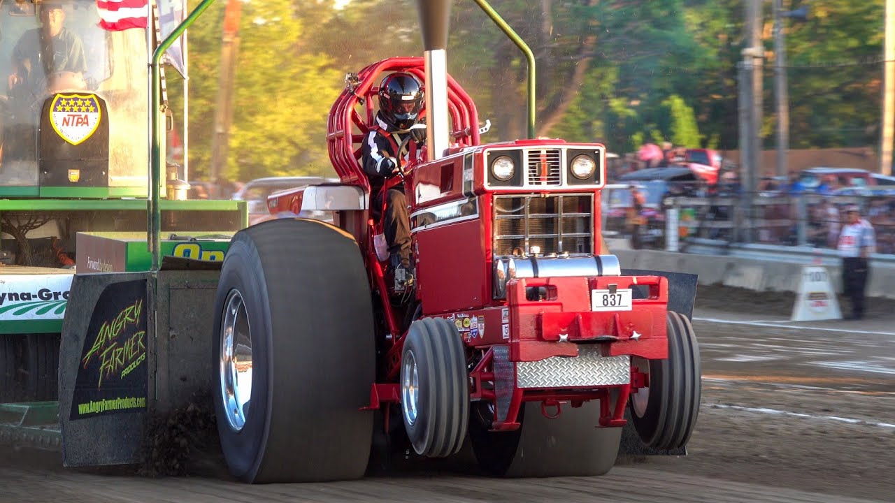 Tractor Pulling: Light Pro Stock Tractors. NTPA. Arcola, IN 2022 ...