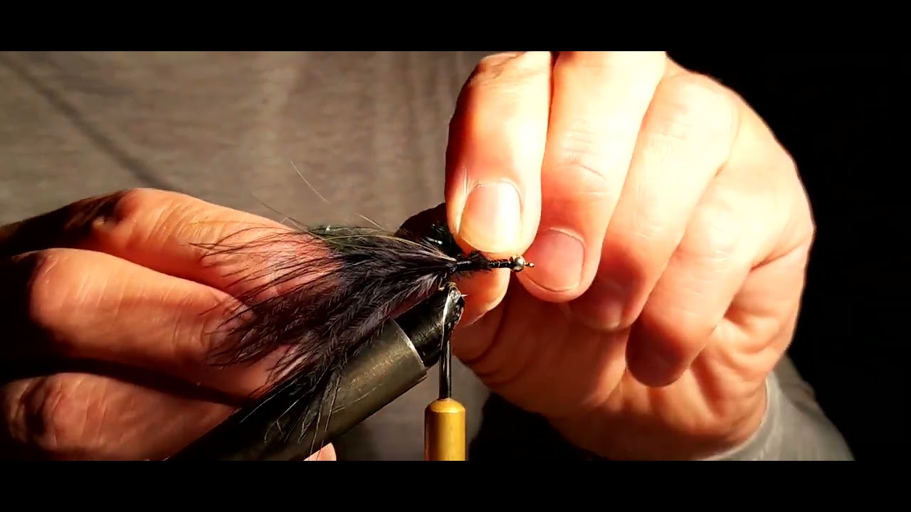 Fly Tying Black and Green Tadpole - YouTube