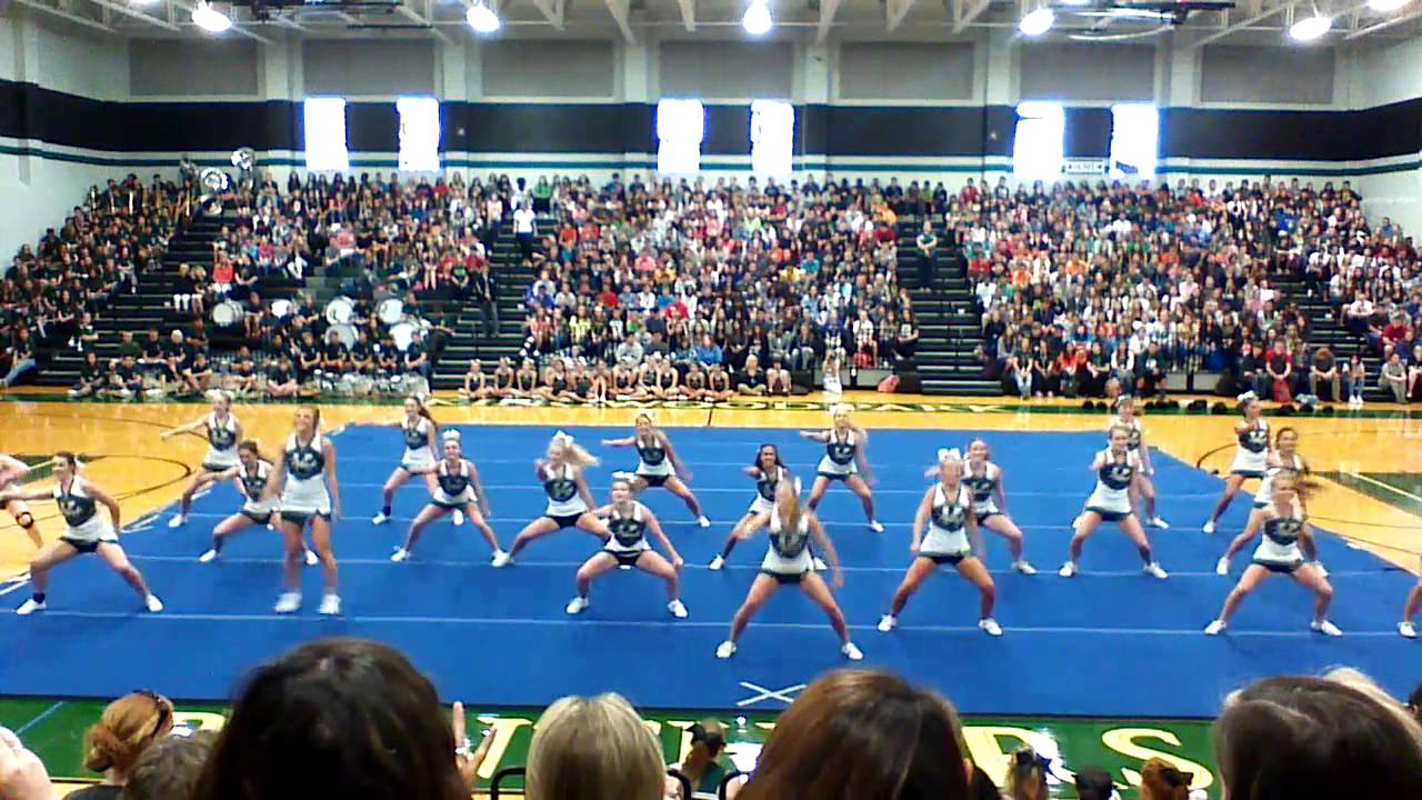 Kingwood Park Varsity Cheer Pep Rally - YouTube