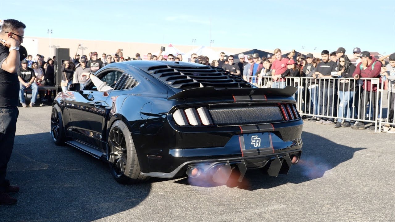 The LOUDEST Mustang DESTROYS the REV BATTLE - YouTube