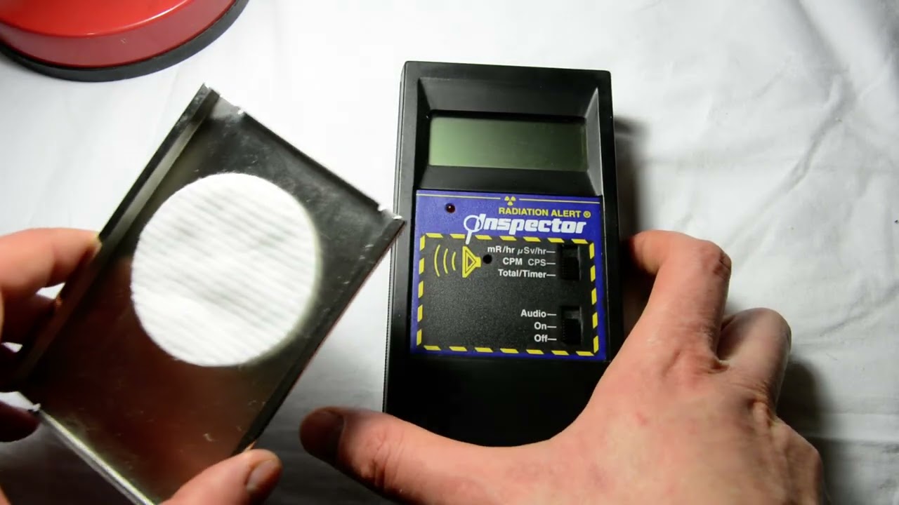 dozymetr licznik Geigera IMI Inspector Alert - szybki test - YouTube