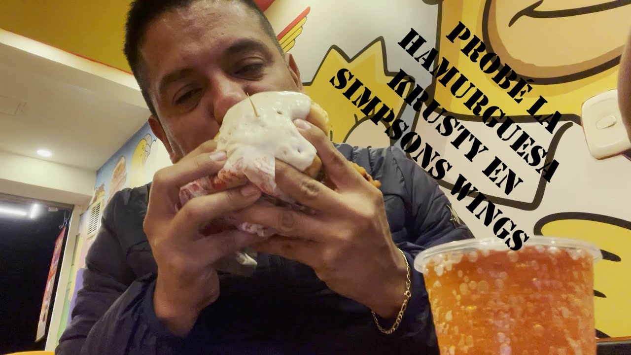 PROBÉ LA HAMBURGUESA KRUSTY DE SIMPSONS WINGS - YouTube