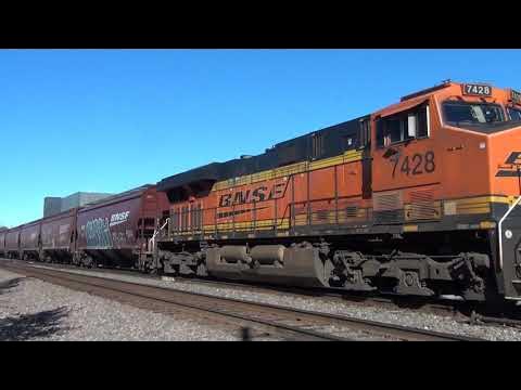 BNSF #7428 Leads WB 1x2 Grain Train with Frisco Heritage Hopper. Olathe, KS 11/9/24 - YouTube