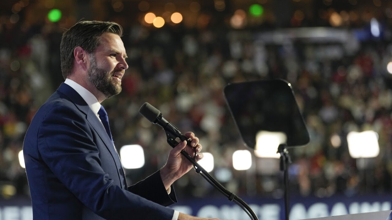 JD Vance speaks at 'Hometown Rally' in Middletown - YouTube