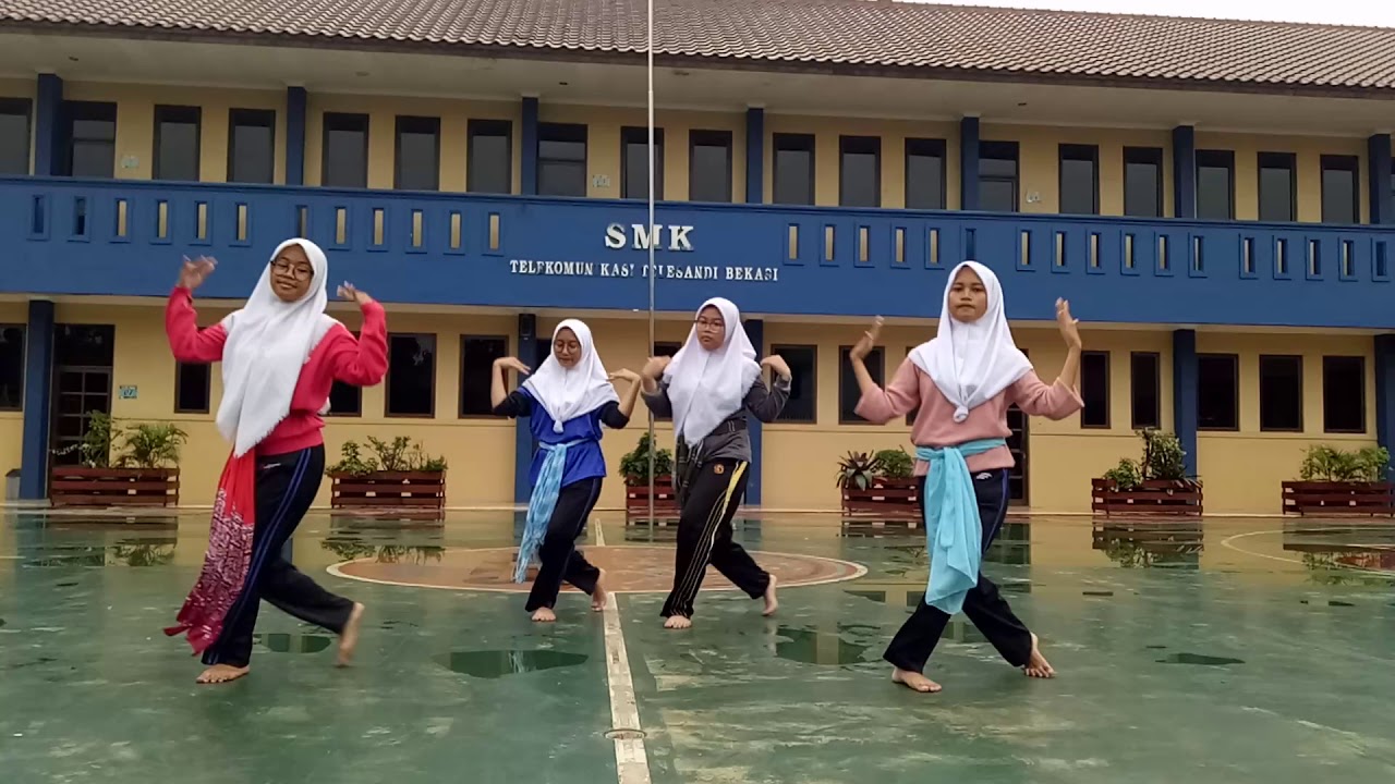 Tari Lenggang Bekasi - SMK Telekomunikasi Telesandi Tambun Bekasi - YouTube