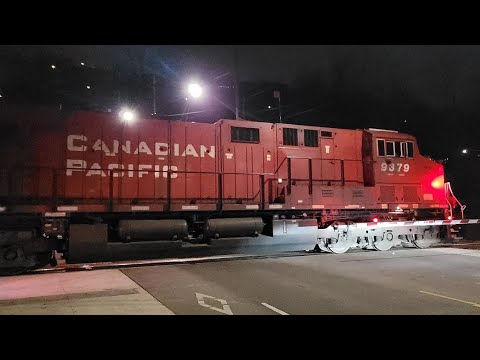 CP 239 - 9379/9837/8026 In Hamilton Ontario - YouTube