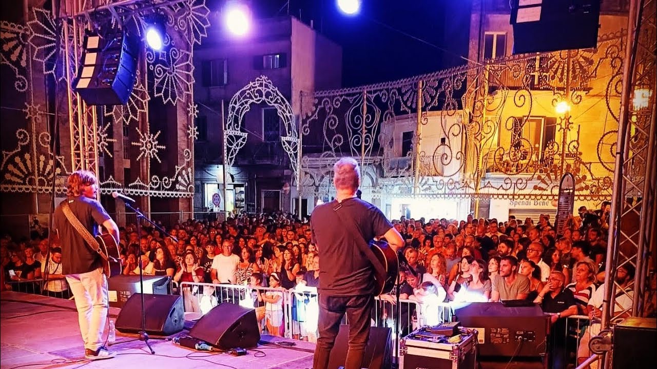 Pierdavide Carone presentazione Band- Di notte, Pisticci MT 2023 - YouTube