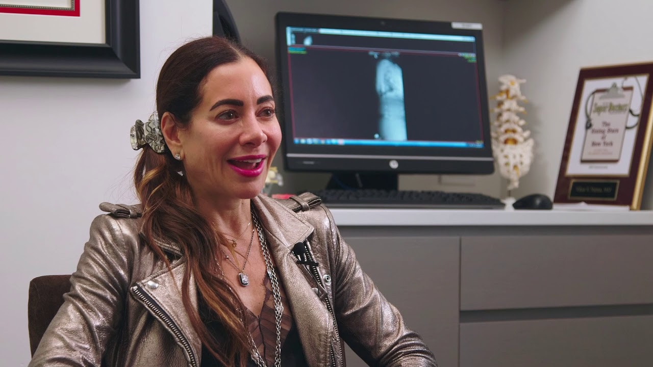 50 Yr. Old Artist Undergoes Microdiscectomy to Treat Herniated Disc ...