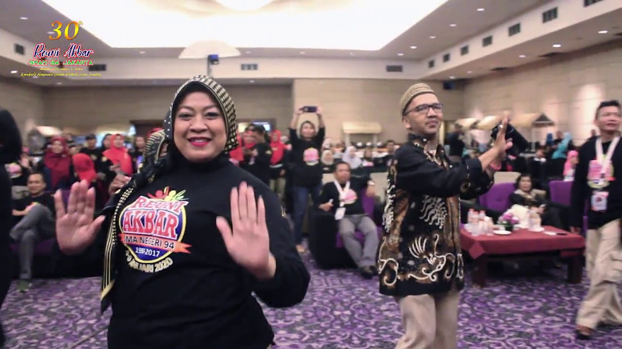 PENAMPILAN ANGKATAN 93 || Reuni Akbar SMA 94 Jakarta - YouTube