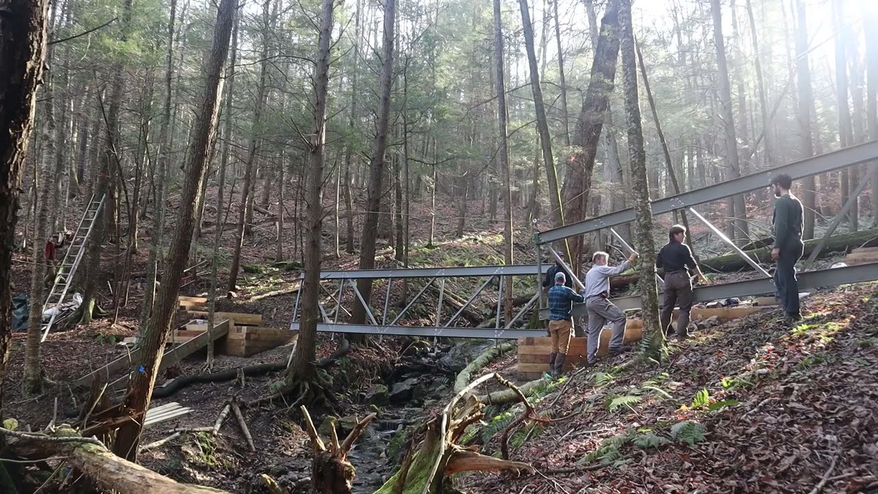 New Bridge Installation at Stevens Glen reserve - YouTube