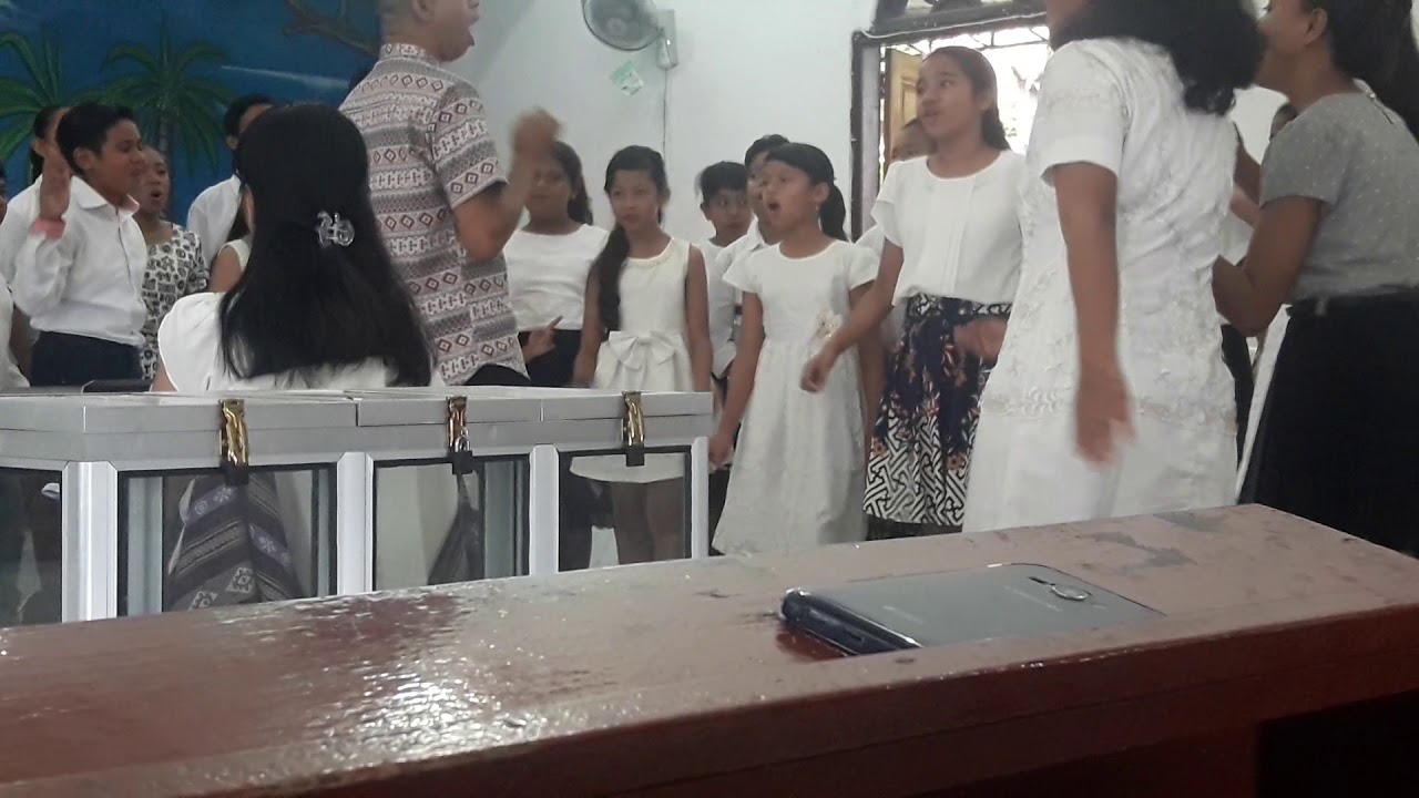 Viola Children Choir - YouTube