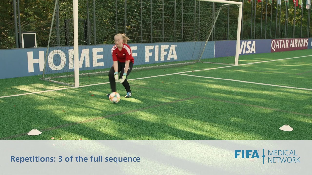 6 Hacer rodar el balón y atraparlo - YouTube