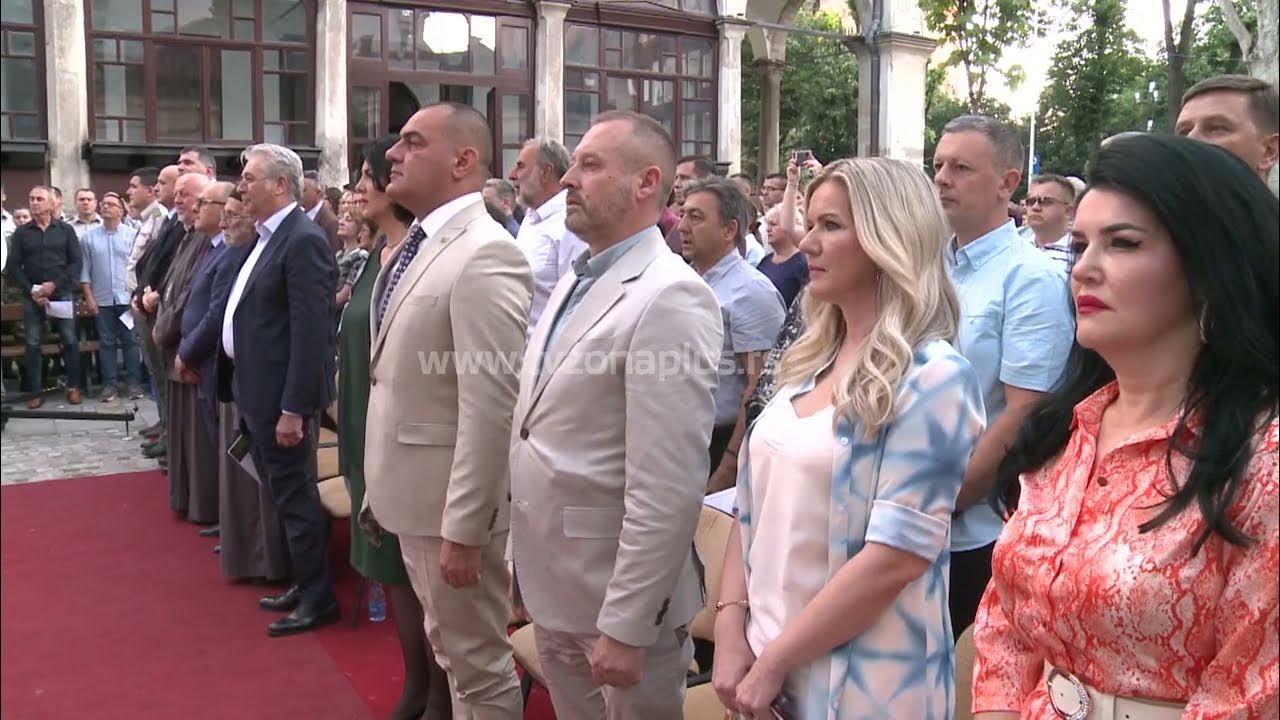 VIDOVDANSKA AKADEMIJA U PORTI SABORNOG HRAMA - YouTube