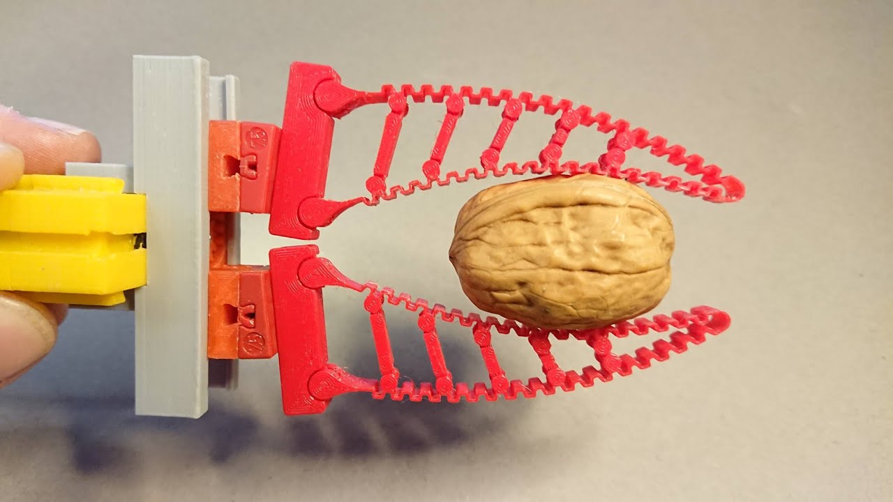 Print-in-place flexure fin ray gripper demo - YouTube