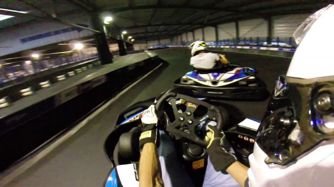 METZ KART INDOOR SESSION 11.129 - YouTube