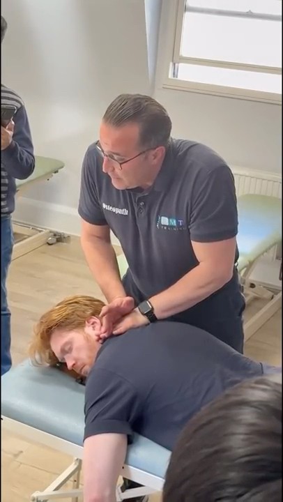 Effective Chiropractic Adjustment Technique For Neck Pain Relief - YouTube