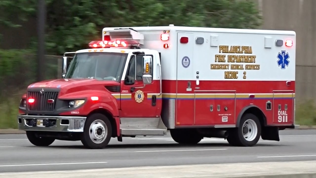 PFD Medic 2 & Unmarked PD Unit Responding - YouTube