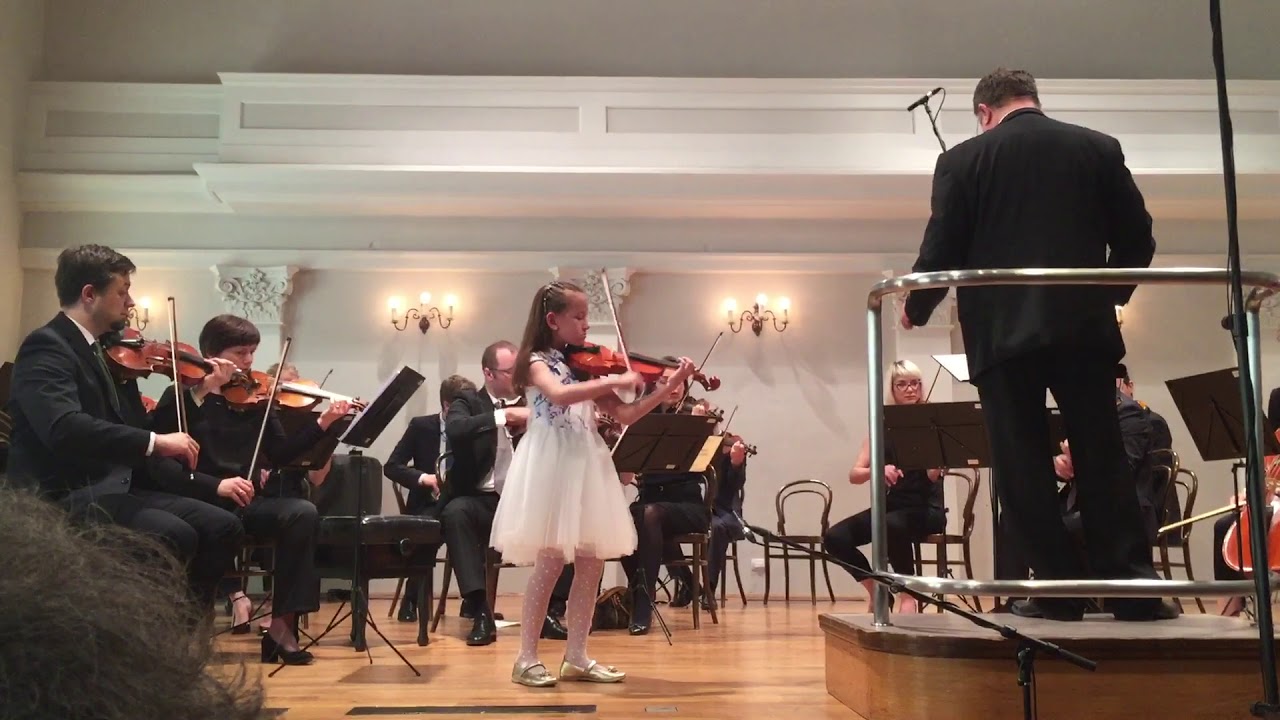 Vivaldi Concerto in A Minor Violin Maya Hong ( 7 )g - YouTube