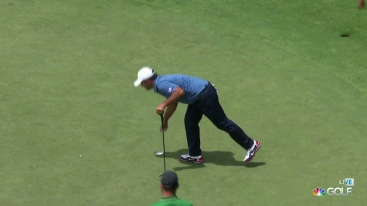 Patrick Reed pretends he is shovelling sand at the Presidents Cup - YouTube