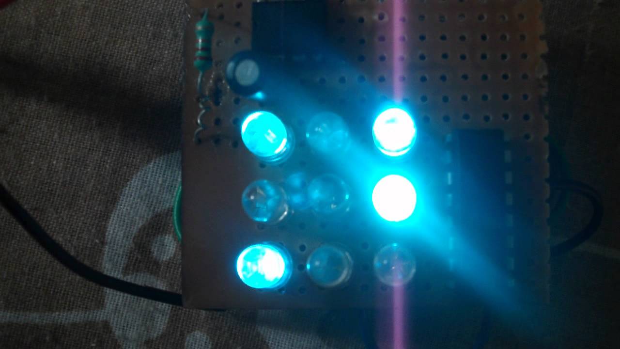 CD4040 random led flasher - YouTube