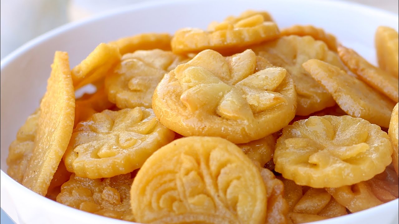 মুগ পাকন পিঠা | Moog Pakan Pitha | Bangladeshi Pitha Recipe - YouTube