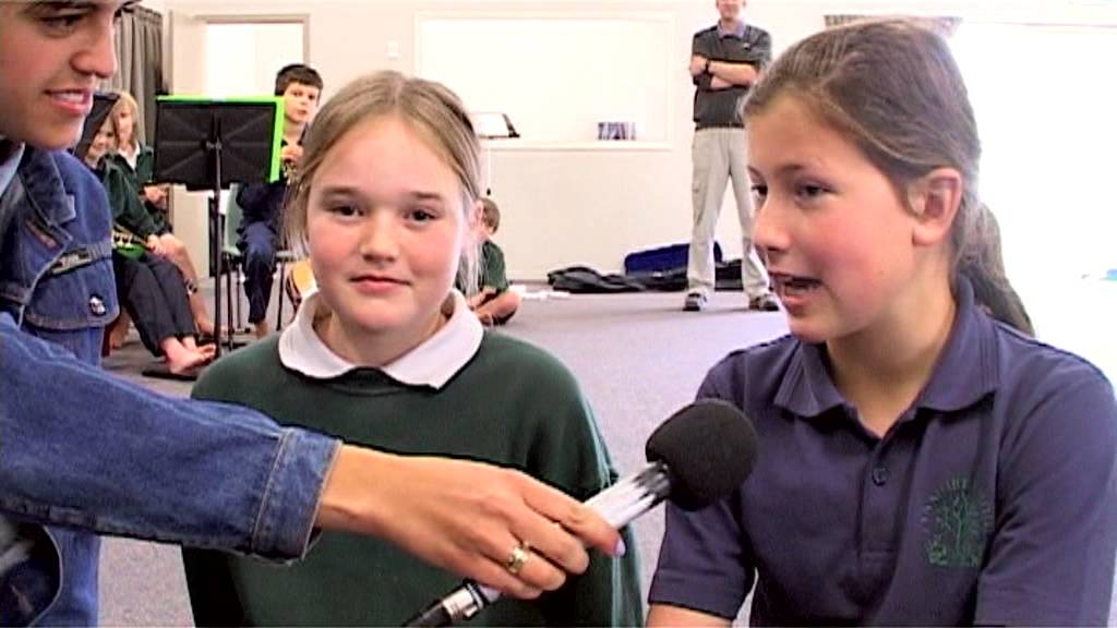 Lynmore School Performance 3 Orchestra - YouTube
