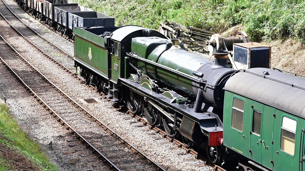 Wightwick Hall pulling a passenger train tender first : 4K Widescreen ...