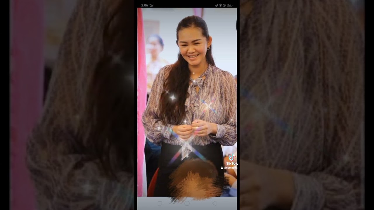 លោកជំទាវ ហ៊ុន ម៉ាលី ចូលរួមការងារមនុស្សធម៌(idol)hun maly(idol) - YouTube