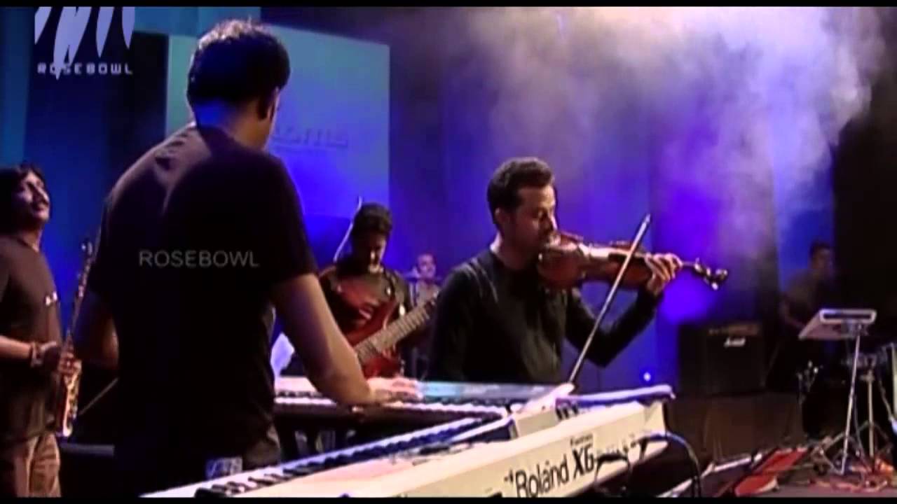 Mementos the Concert - Naresh Iyer sings 'Mundhinam Parthene' - YouTube