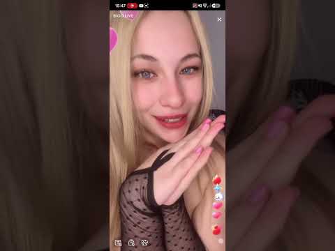 Deborah 💛 Lovely Blonde Dancing Bigo live 