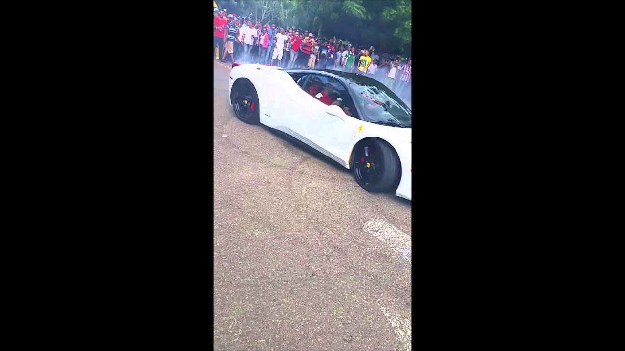 Loco Fermin Porsche GT Carrera, Ferrari italia, Car show Mao - YouTube