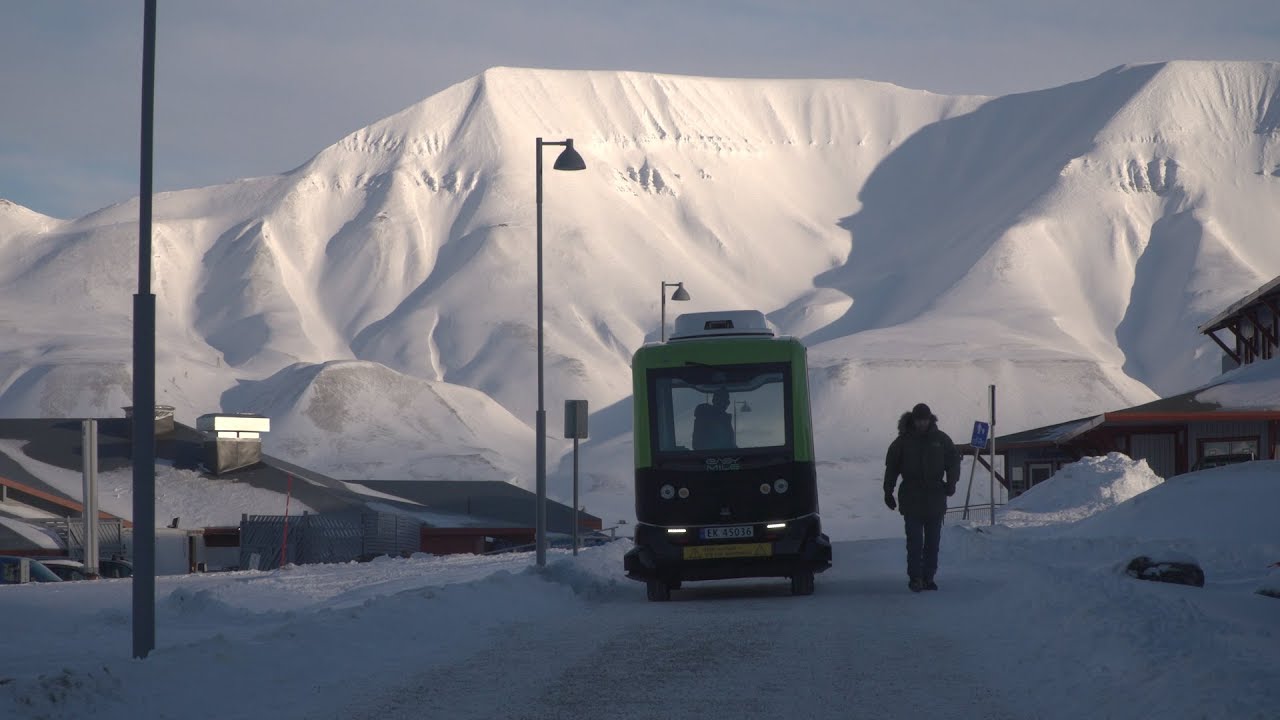 Arctic Memory - Autonomous bus at Svalbard - YouTube