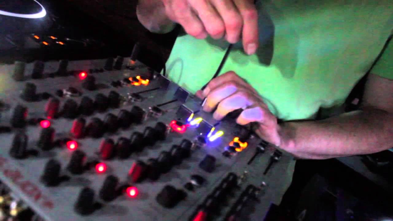 Richi Risco All Night Long @ Teatro Albeniz - YouTube