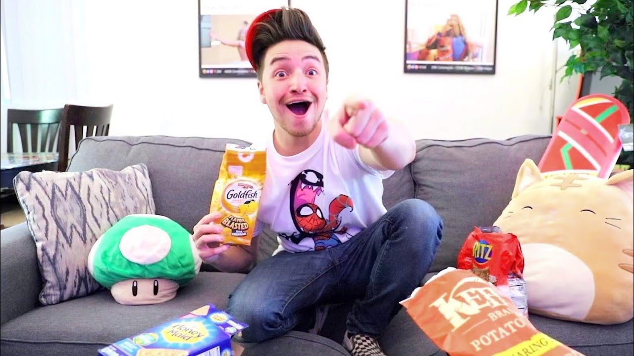 LITERALLY EVERY KID WATCHING MOVIES - YouTube