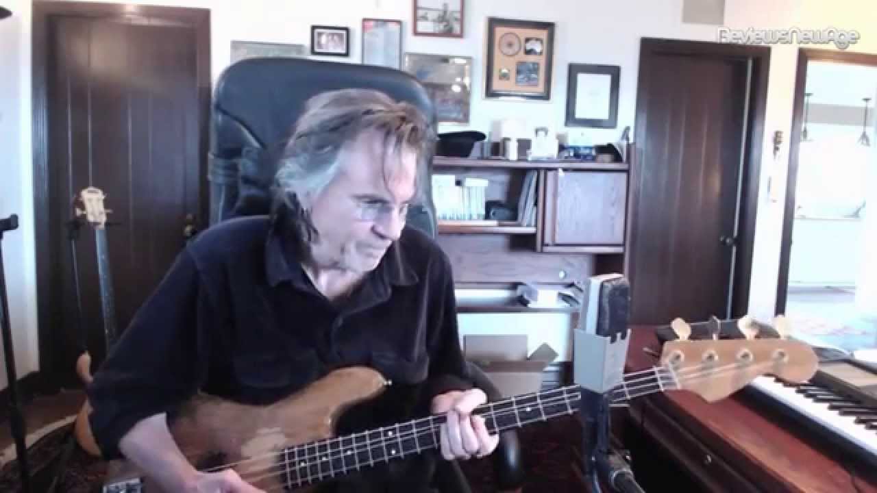 Erik Scott envía un saludo a sus fans en España - YouTube