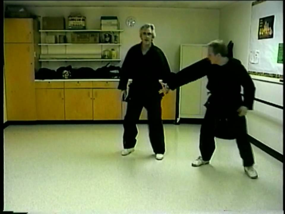MCC - 027 Knife Defense Against Two Attackers - YouTube