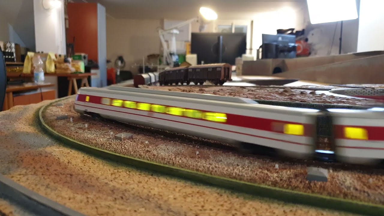 Rivarossi ETR 450 Pendolino - YouTube