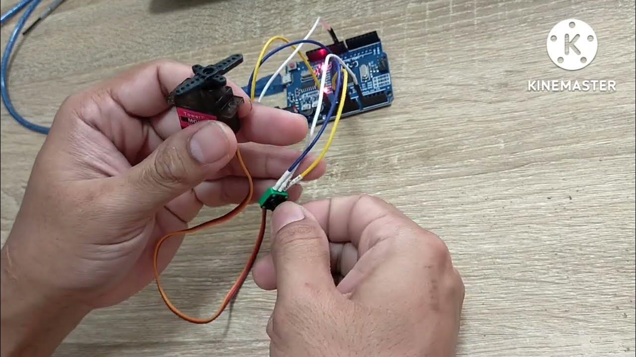 Test Servo motor by arduino example code - YouTube