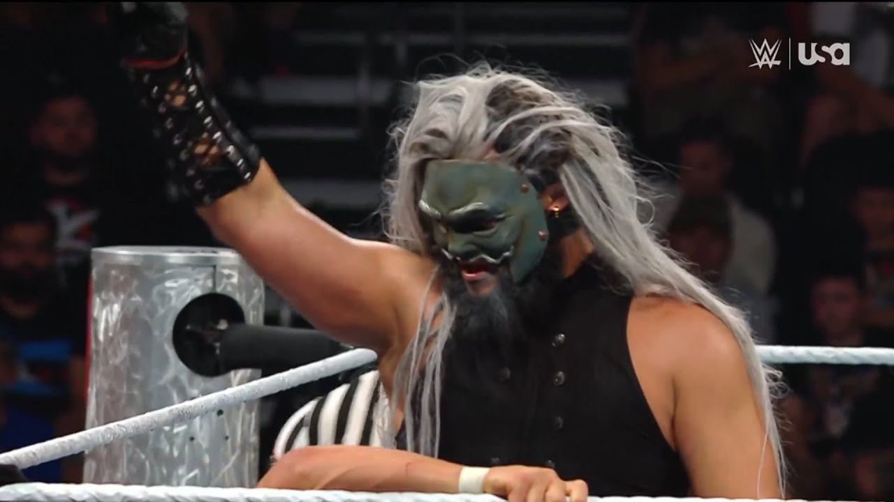 Uncle Howdy vs. Chad Gable - WWE RAW 8/26/2024 - YouTube