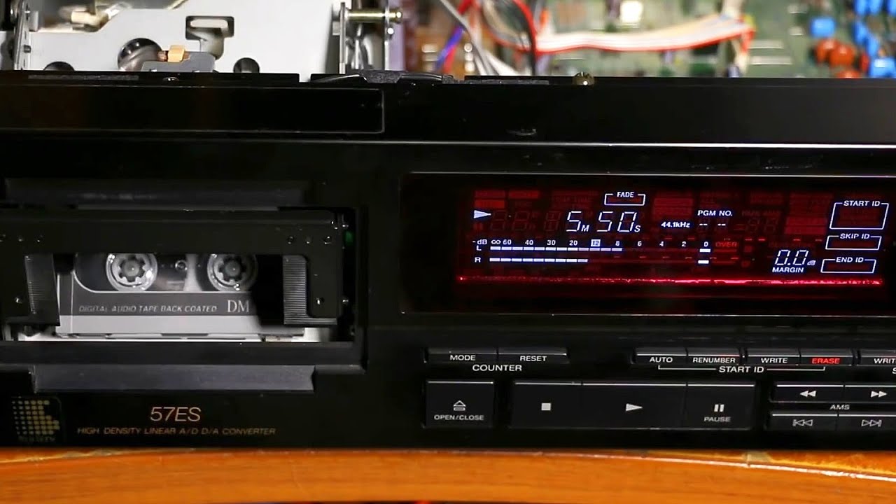 Sony DTC-57ES: первые шаги после ремонта ЛПМ - YouTube