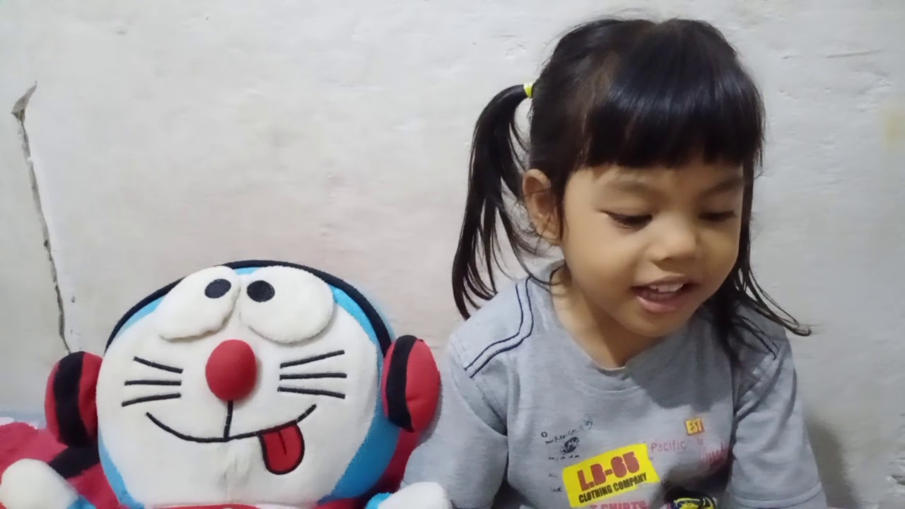 Belajar cerita tentang Doraemon - YouTube