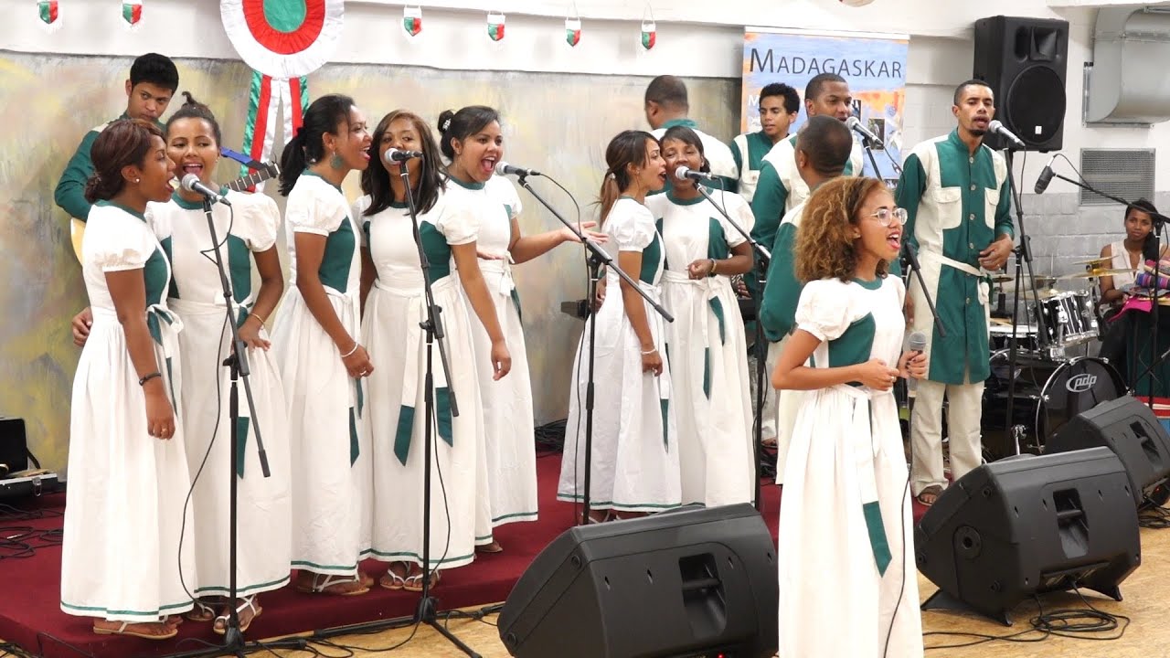 Tana Gospel Choir - Madagaskar - Medley - YouTube